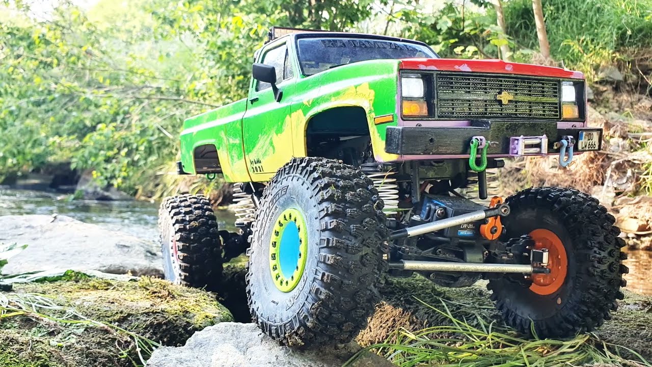 Tamiya CR-01 - Under The Bridge - YouTube