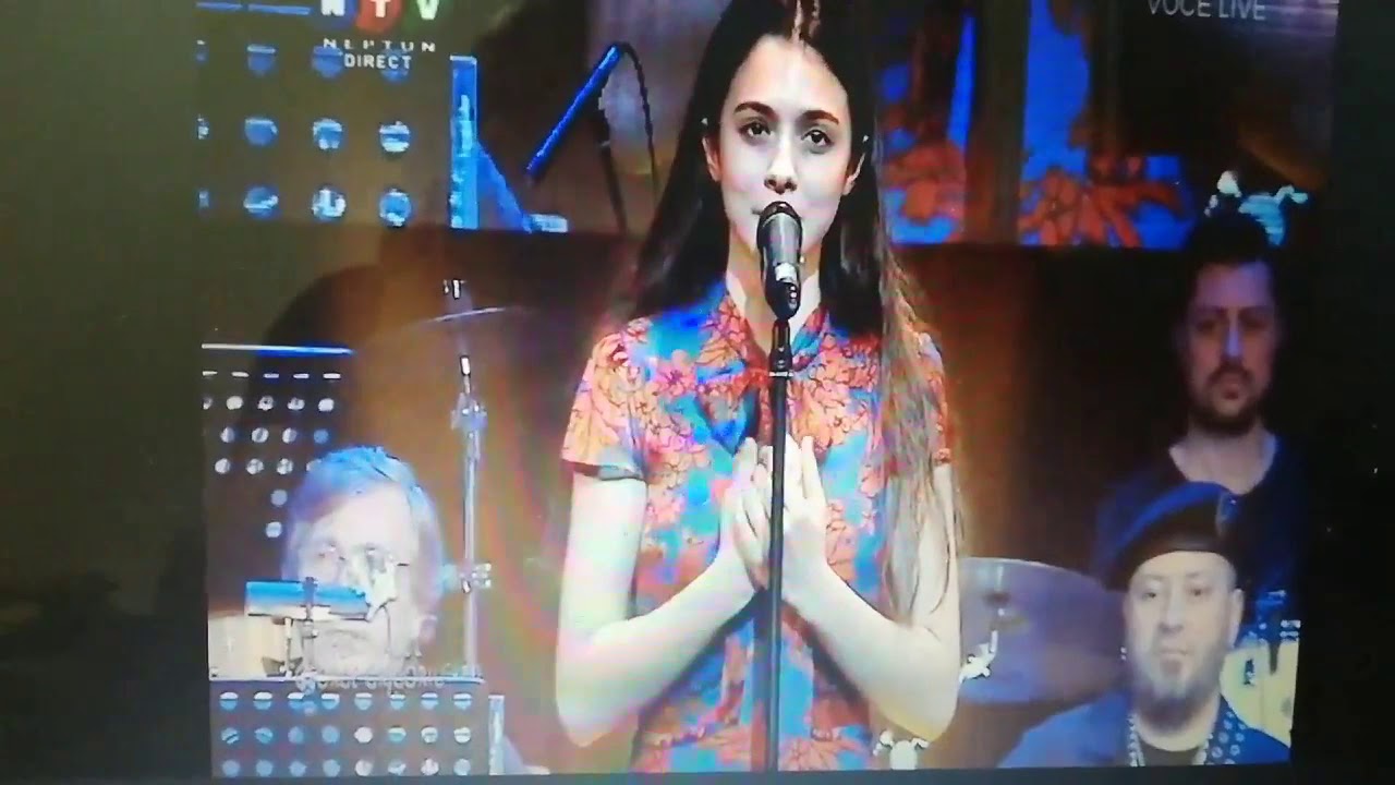 Laura Bretan - Valurile Dunarii!! concert Braila 18.05.19 - YouTube