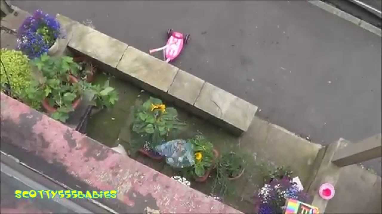 Parachuting Minion Bob - YouTube