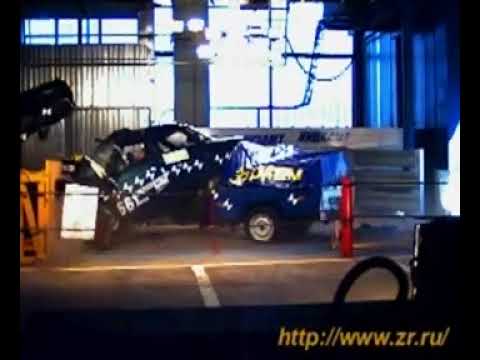 Lada/VAZ 2110 (with Trailer) 64 KM/H Moderate Overlap Crash Test