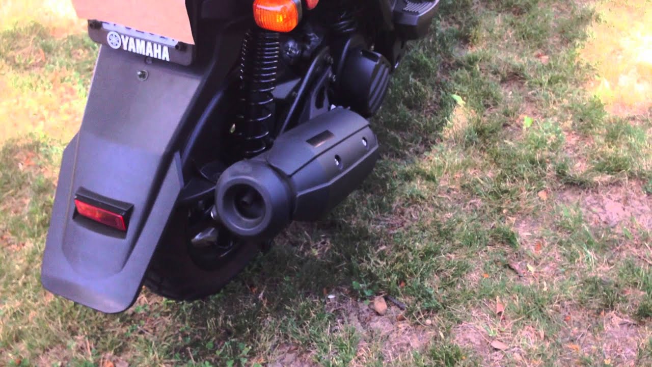 2009 Yamaha Zuma 125 Scooter - Full Face Helmet & Windshield - $2950 ...