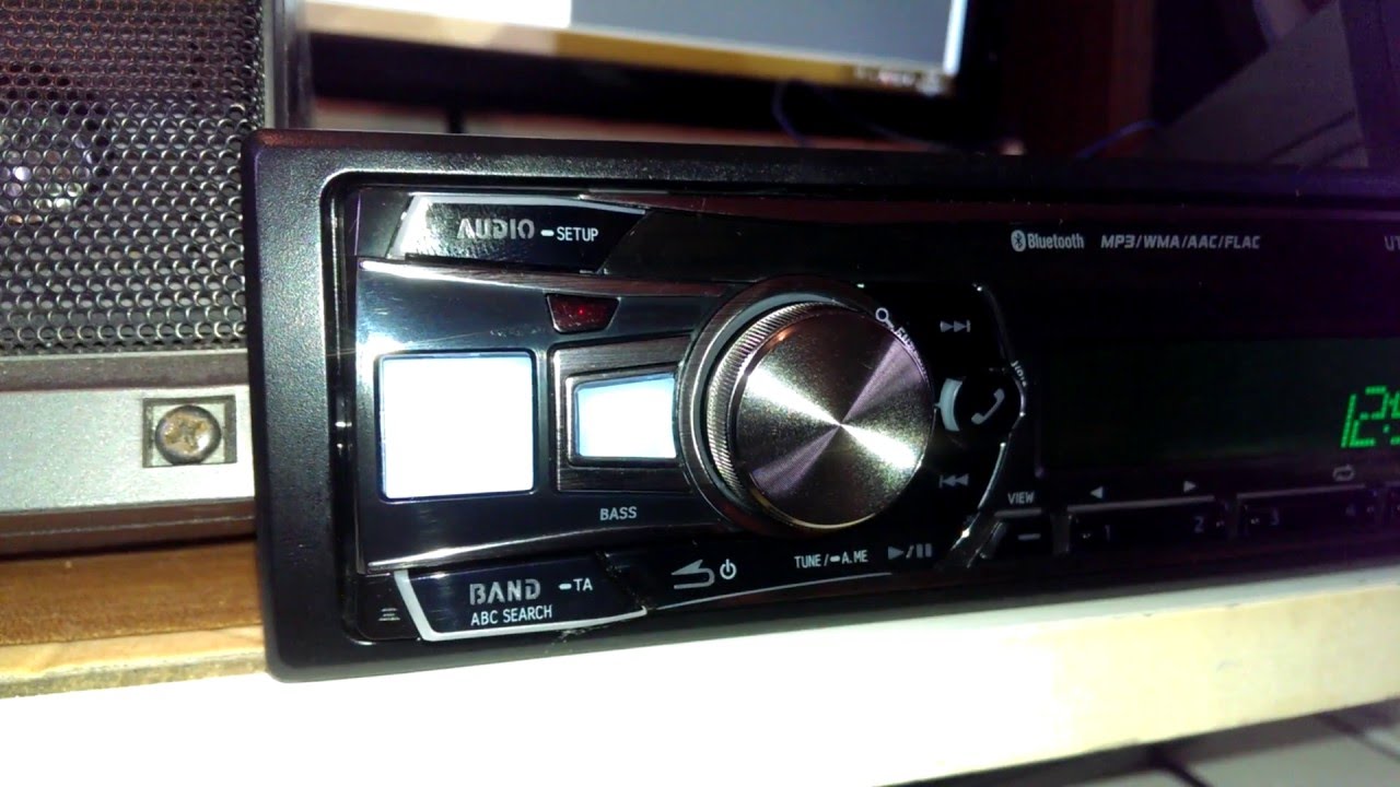 Alpine UTE-92BT - YouTube