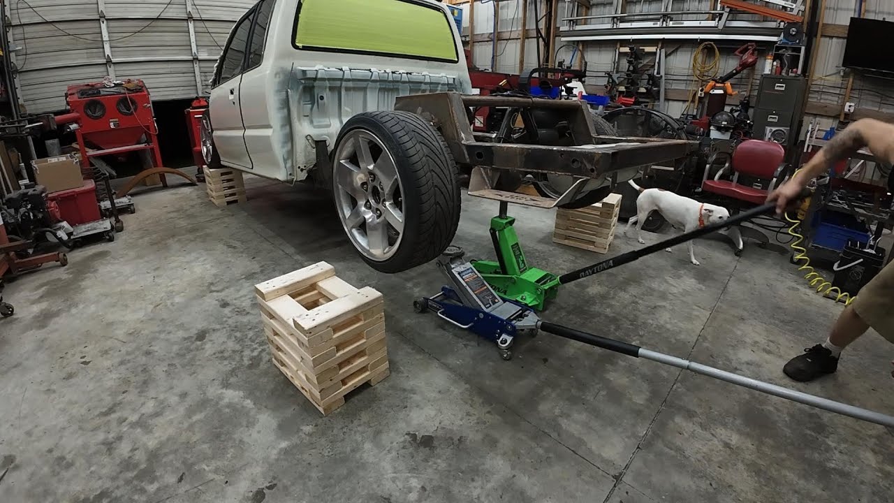 Bagged Mazda B2200 Cab Plus - Episode 14 - YouTube