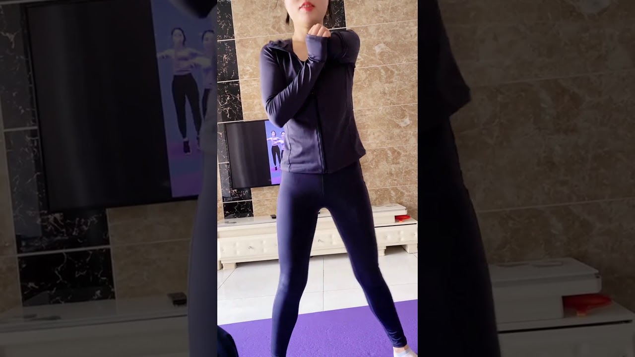 LAE amputee one arm gym girl - YouTube