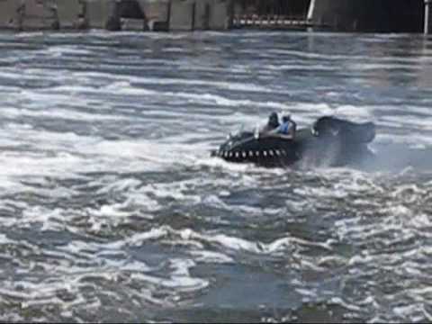 Neoteric Hovercraft - YouTube