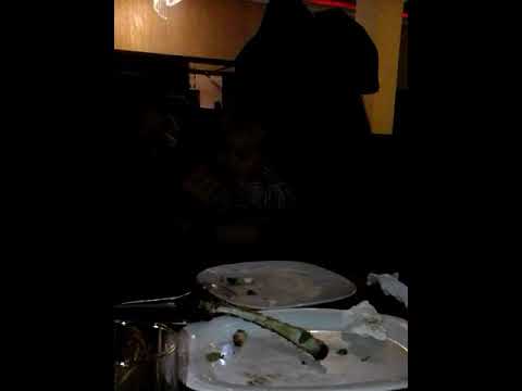 4 ayliq uwaq kabab yeyir