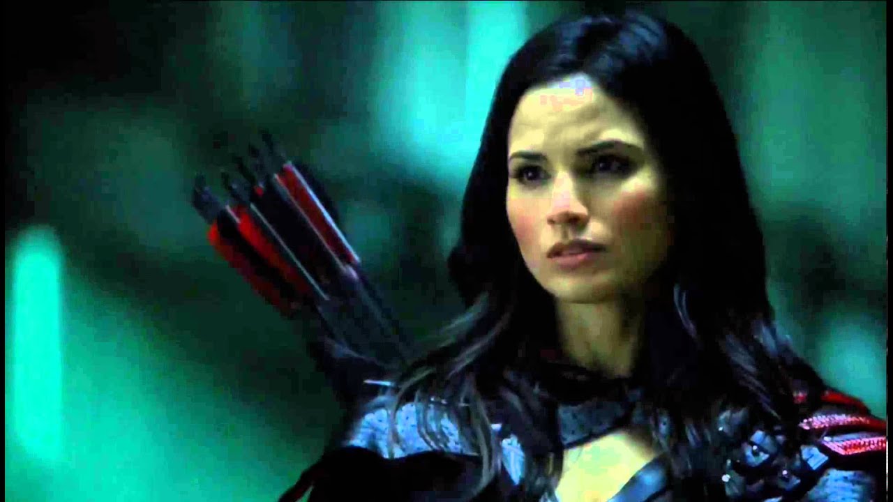 Arrow 2x13 - Sara Reveals herself to Dinah. "You drank the Poison ...