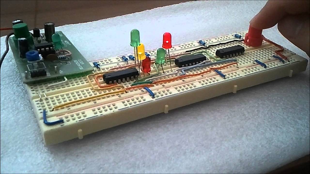 Engineering Design 1: Lab 3 - Traffic light simulation using gates ...
