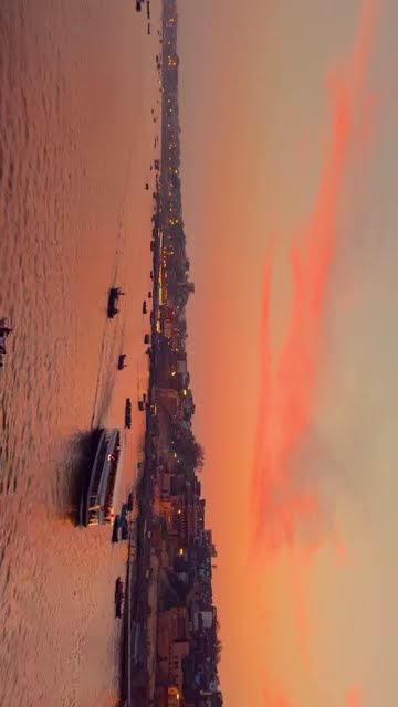 Shaam or kashi 🧡 #sunset #varanasi #gangaarti #incredibleindia #reels # ...