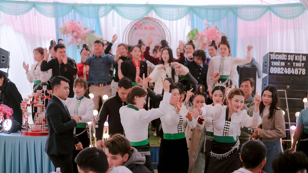 DANCE NHIỆT TÌNH TRONG LỄ VU QUY [ĐOÀN ĐOÀN -VĂN ÚT ] TẠI BẢN HẢ NÀ SÁY ...