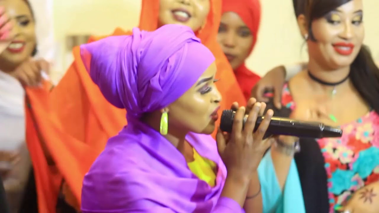 FAADUMA ALI HEES SHIDAN "UBAX ' SANADKA CUSUB 2019 JIGJIGA - YouTube