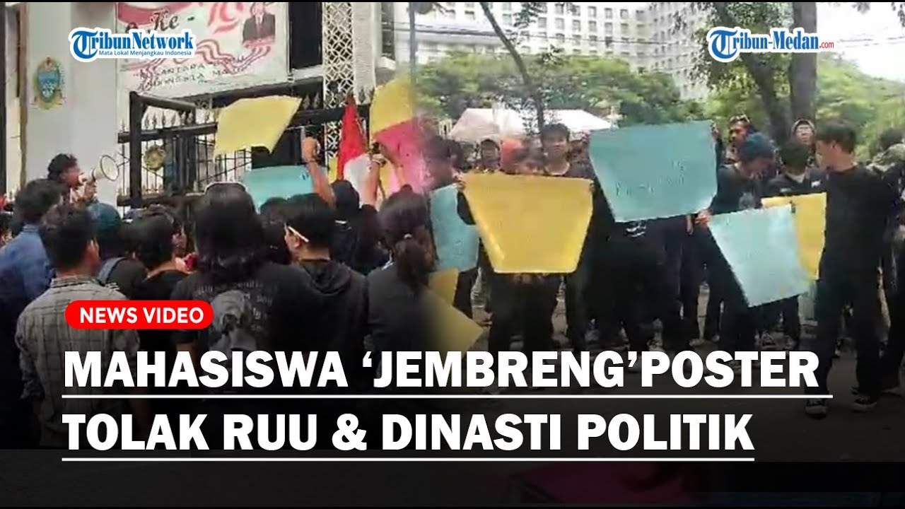 RIUH Mahasiswa Nommensen Tempelkan Poster Tolak RUU Pilkada dan Dinasti ...