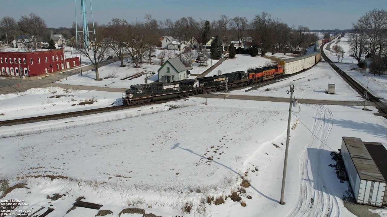 NS 9436 Claypool, IN 2/15/22 Train 14J - YouTube