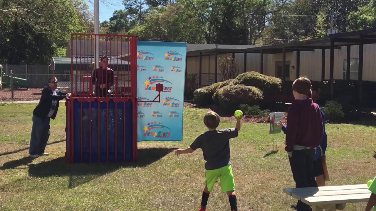 SPLASH!!! KID HITS DUNK TANK TARGET! - YouTube