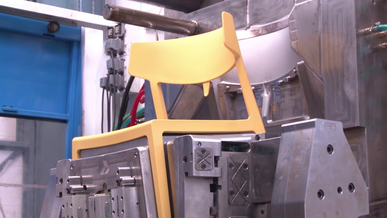 Actiu Plastic Injection Plant - YouTube