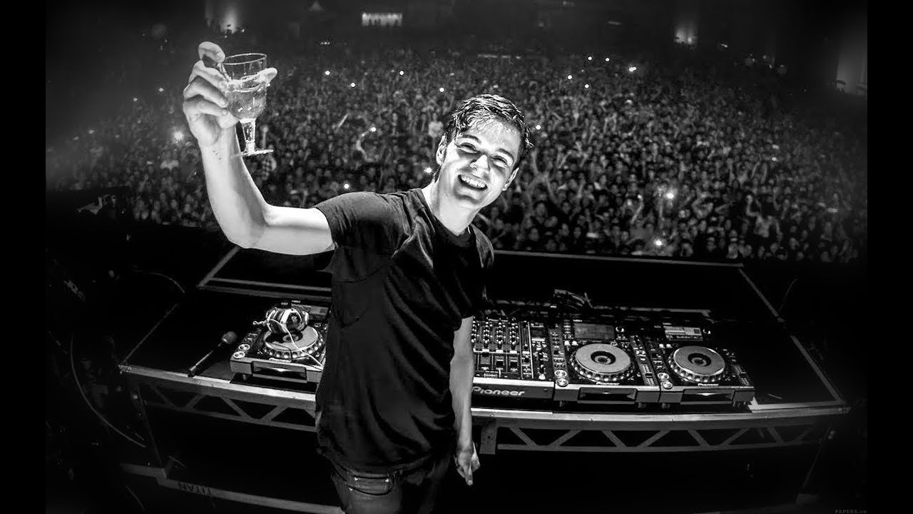 Martin Garrix - Live @ KNOCK KNOCK PATTAYA COUNTDOWN 2018 2019 - YouTube