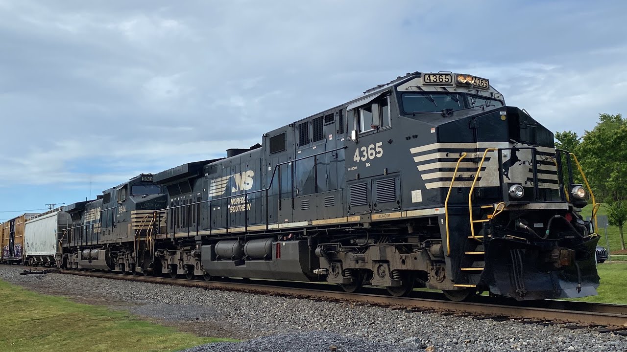 NS 4365 leads 12R at Fort Mill on National Train Day! 5-14-2022 - YouTube