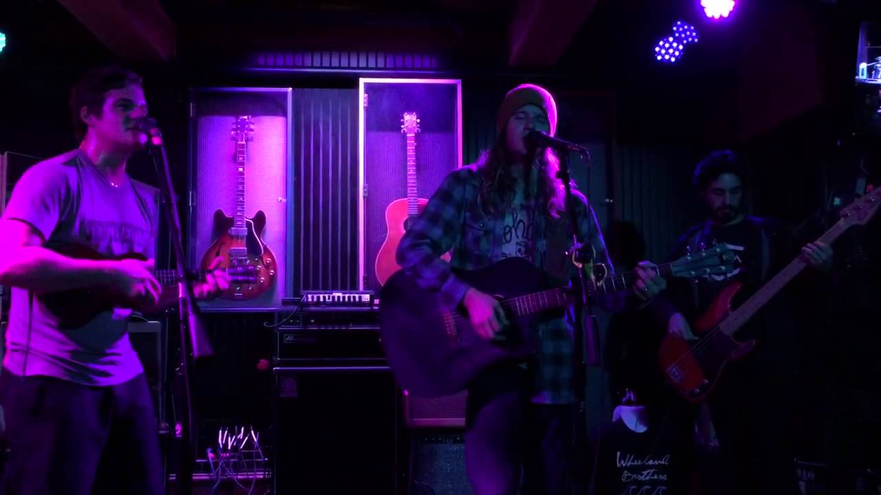 Wheeland Brothers - Run River Run, Live - YouTube