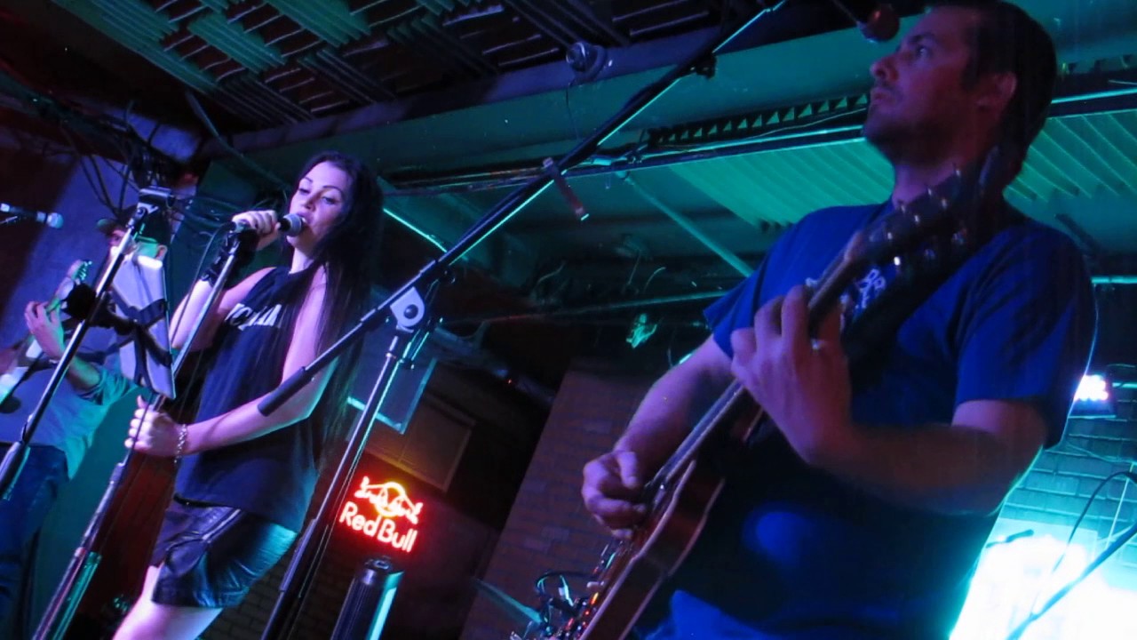 Michelle Truman singing CCR - YouTube