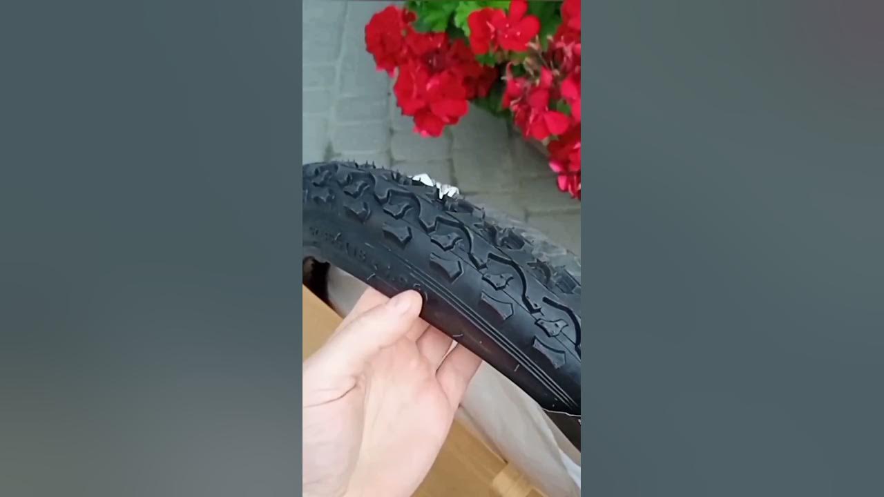 Как поменять камеру и покрышку на велосипеде - YouTube