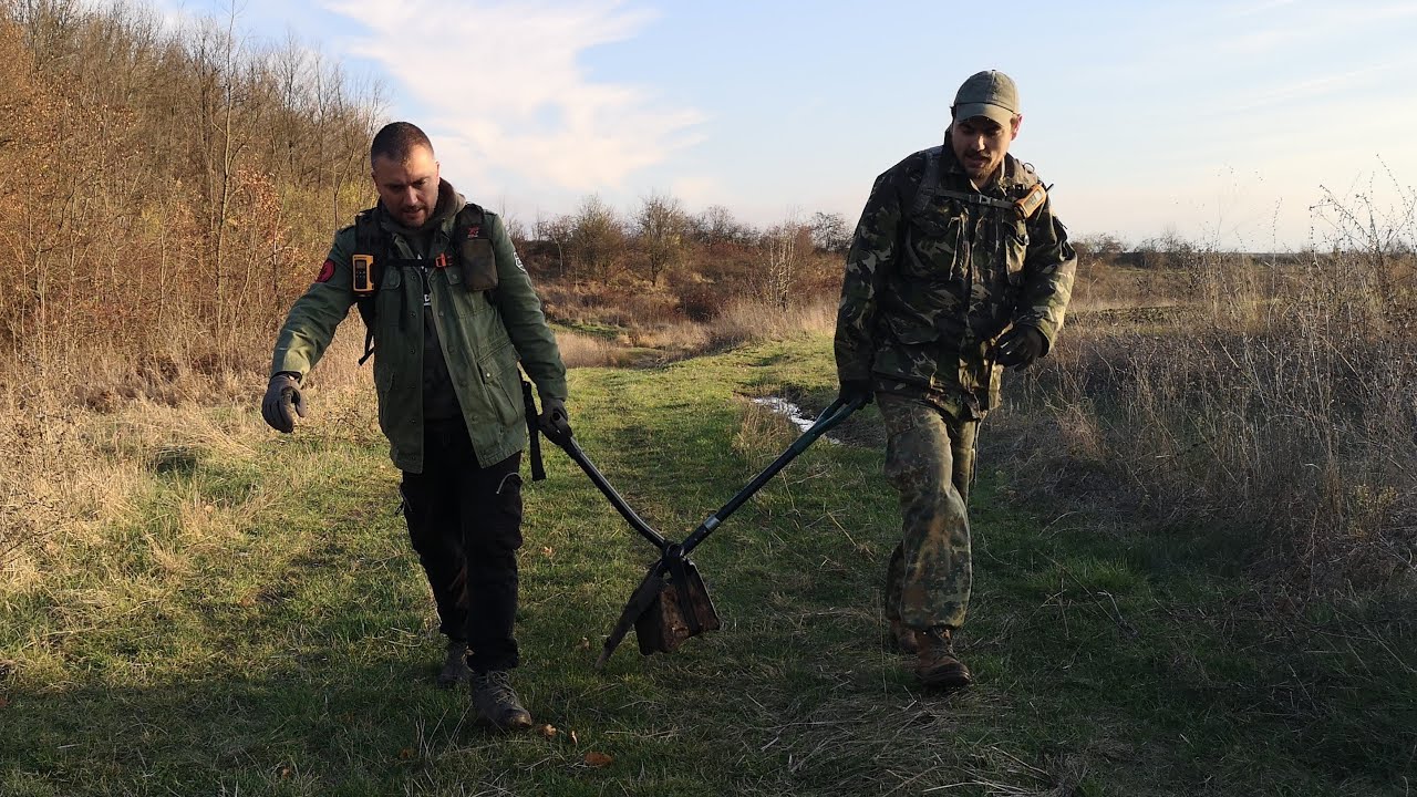 Ancient Dacian anvil and Roman coins | Metal Detecting | Romania ...
