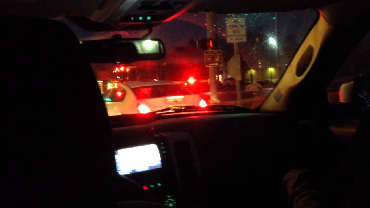 Wheaton Fire Department Engine 37 responding - YouTube