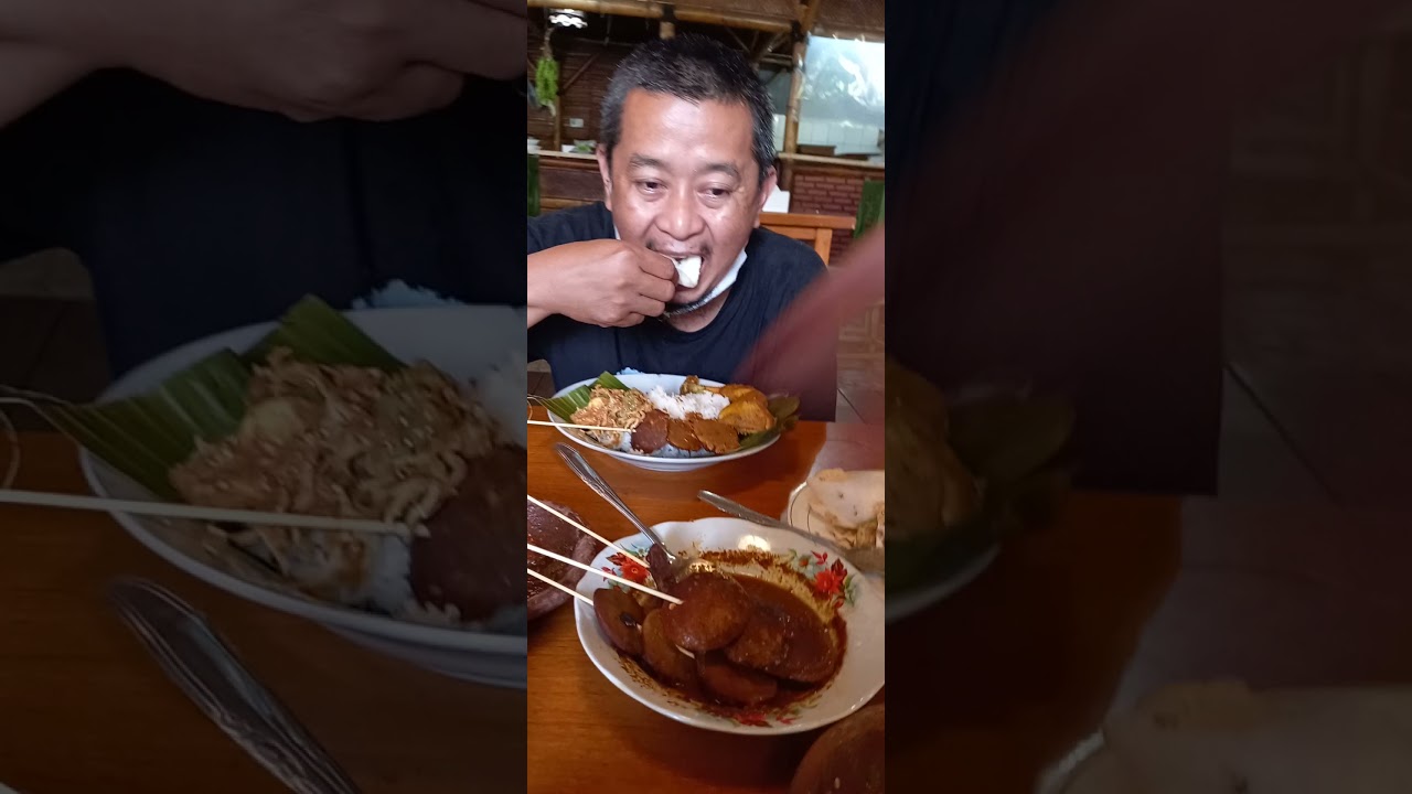 SATE JENGKOL VS PETE - YouTube