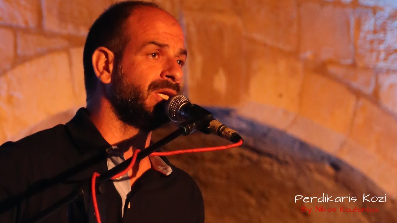 Χαρης Φασουλας ~ Ειναι κακουργα η ξενιτια..Κηποθεατρο Μανος Χατζιδακις ...