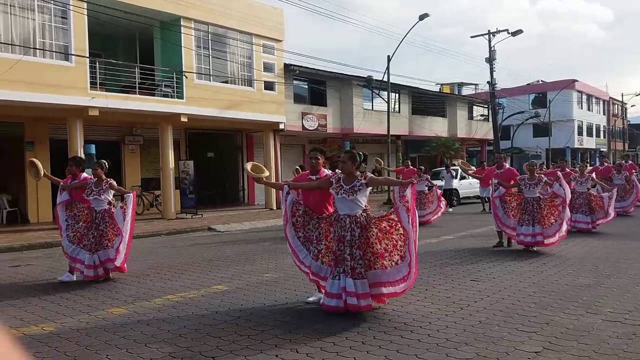 Cumbia- La Pollera Colorada - YouTube