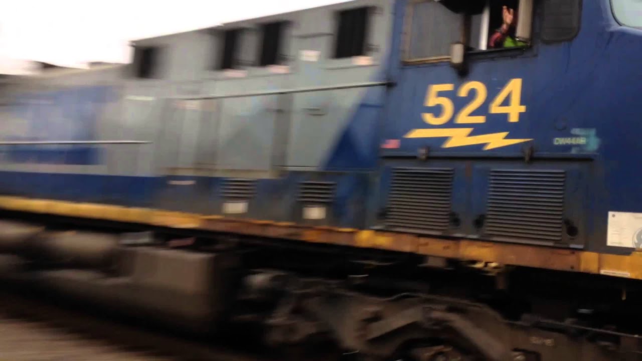 Csx cw44ah leads csx 8542 in waxhaw nc with a friendly crew - YouTube