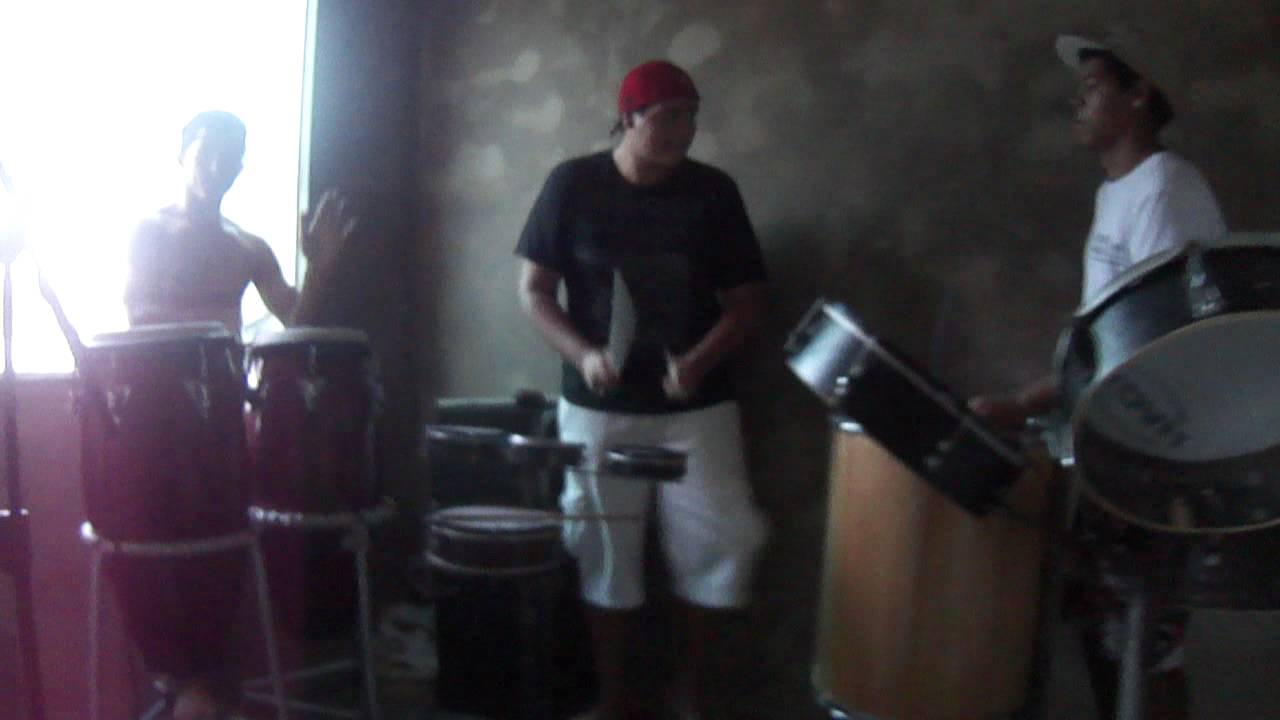 Brincando BANDA BELEZA NATIVA no Estúdio Pida! - YouTube