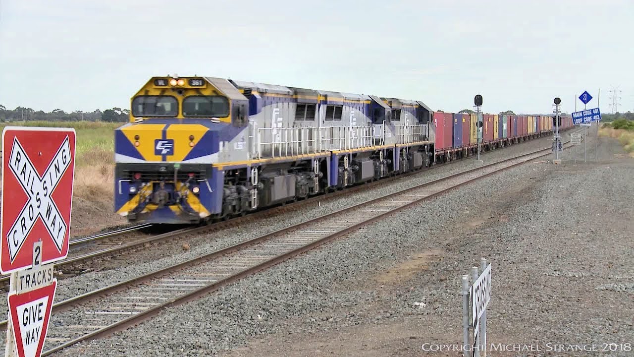 CFCLA VL Class Diesel Locomotives On 7922V SCT / SBR Container Train ...