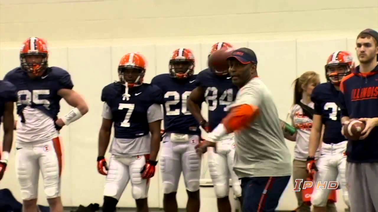 2013 Fighting Illini WR Coach Mike Bellamy Mic'd Up - YouTube
