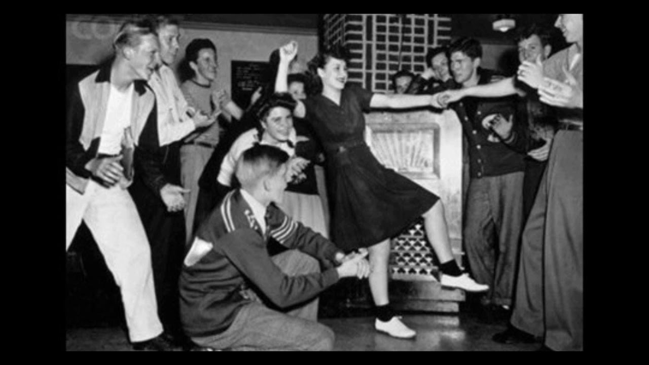 back to the hop ~ danny and the juniors ~ 1961 - YouTube