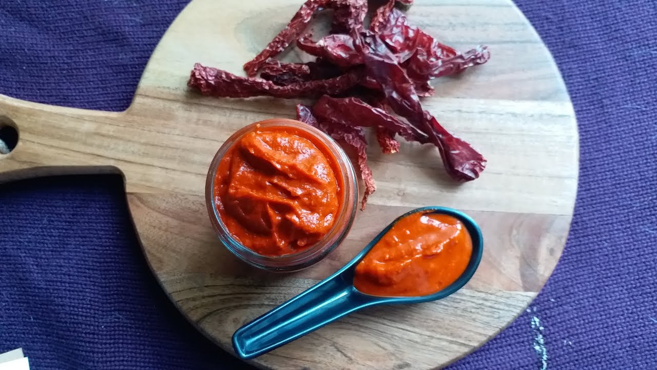 Homemade Red Chilli Paste / Essential Basic Recipe - YouTube