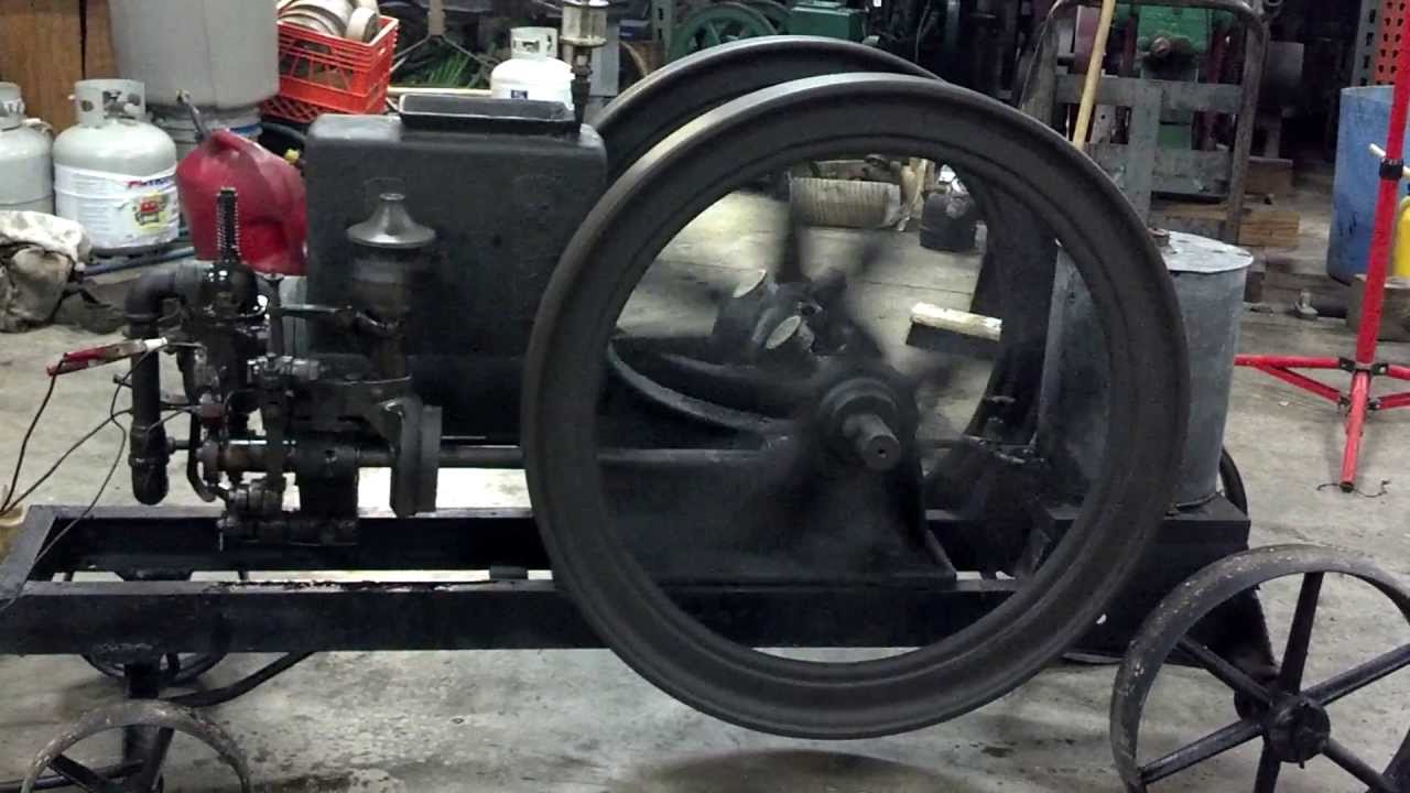 4 HP Christensen sideshaft hit miss engine - YouTube