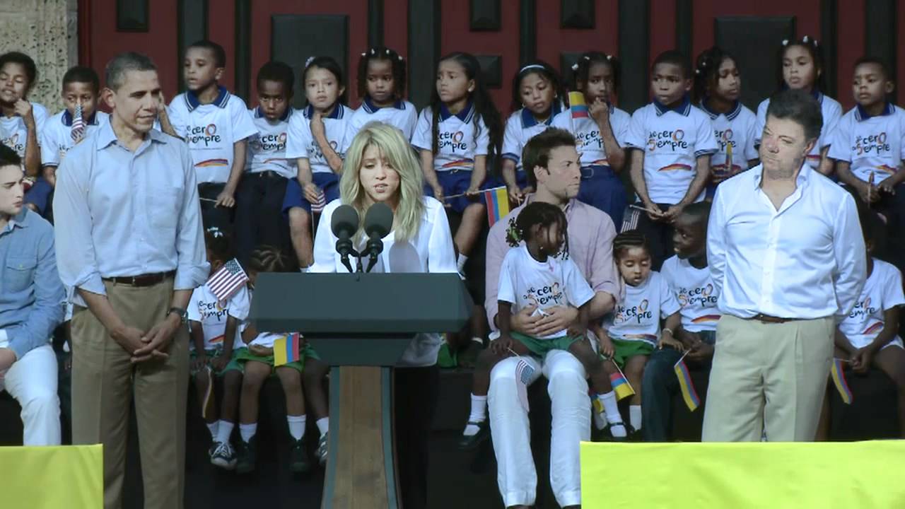 shakira obama - YouTube
