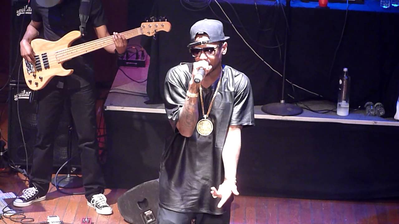Fabolous - So Into You LIVE!! - YouTube