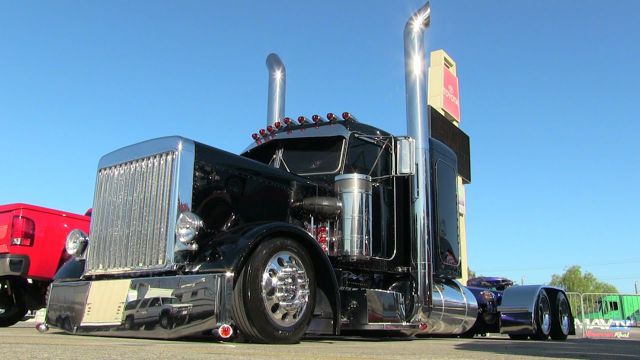 Pickett Motorsports' Low & Long Peterbilt 359 At Truckin' For Kids 2013 ...