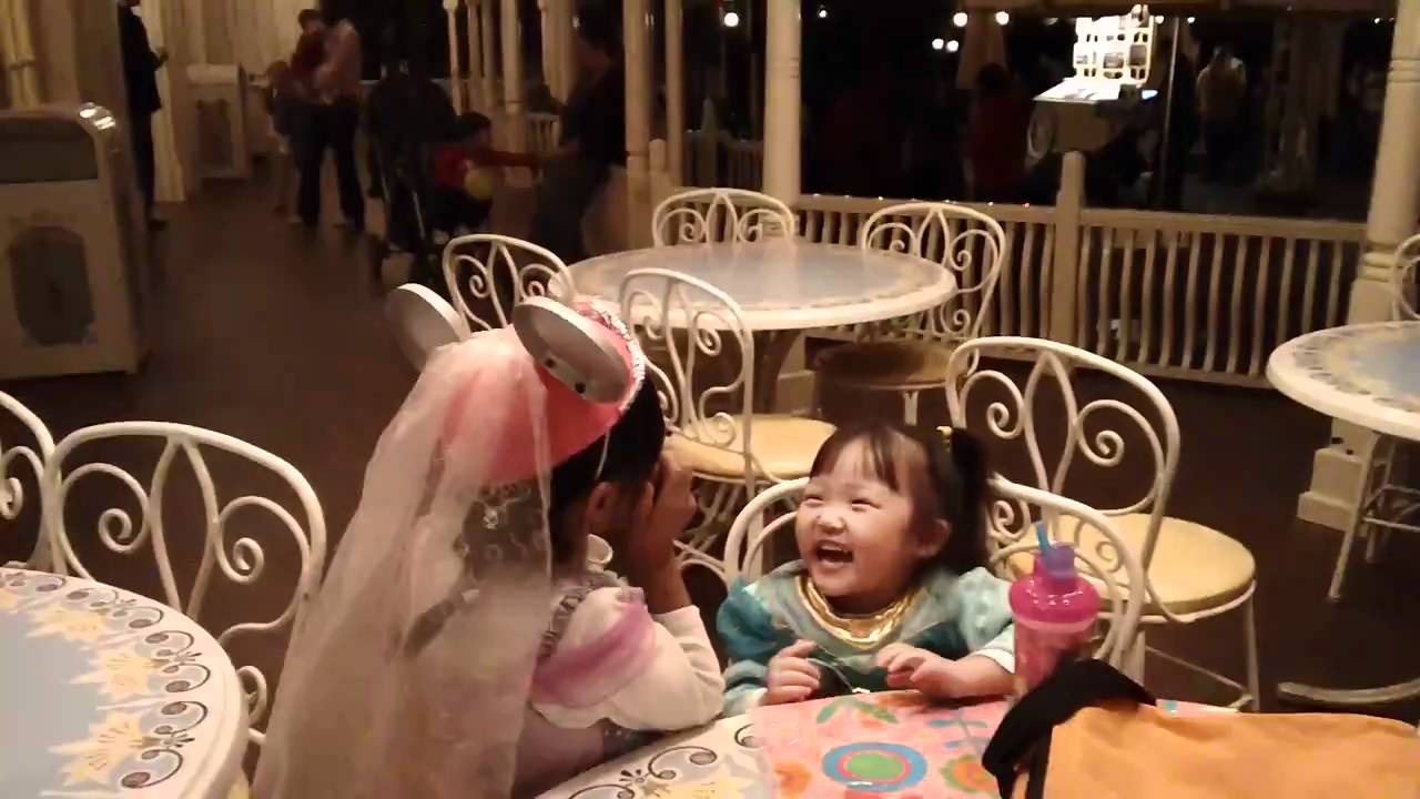 Baby laughing out of control - YouTube