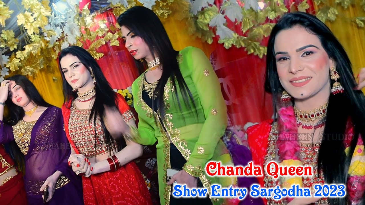 Kale Kale Lambay Lambay Wal | Chanda Queen | Wedding Dance Show | Shaheen Studio - YouTube