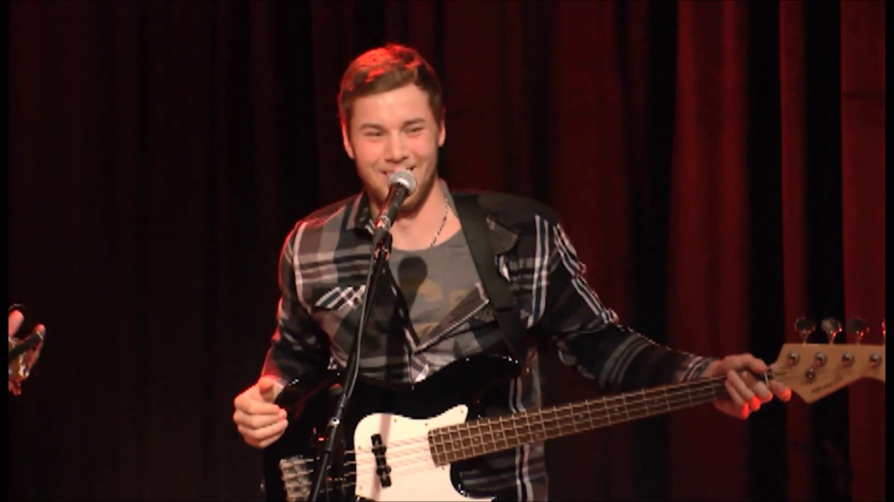 spectacle Mathieu Allard et ses quêteux - YouTube