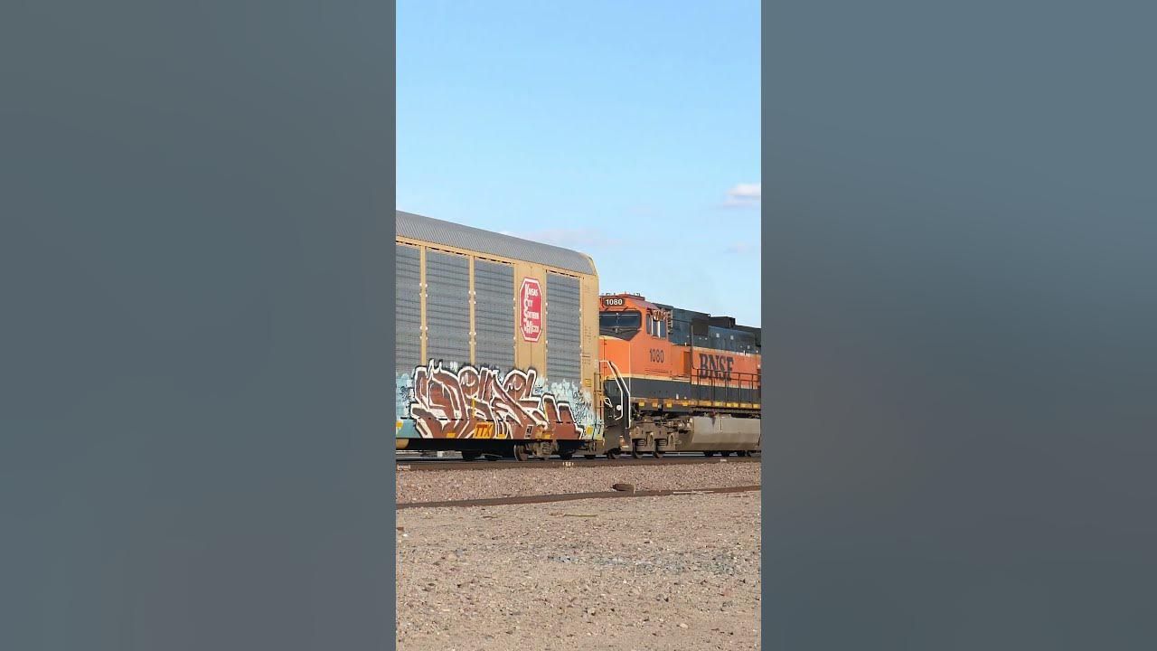 RAILFANNING SHORTS BNSF 3865 EB MP 737 NEEDLES SUB 11-18-2023 #bnsf #railfaning #bnsftrains ...