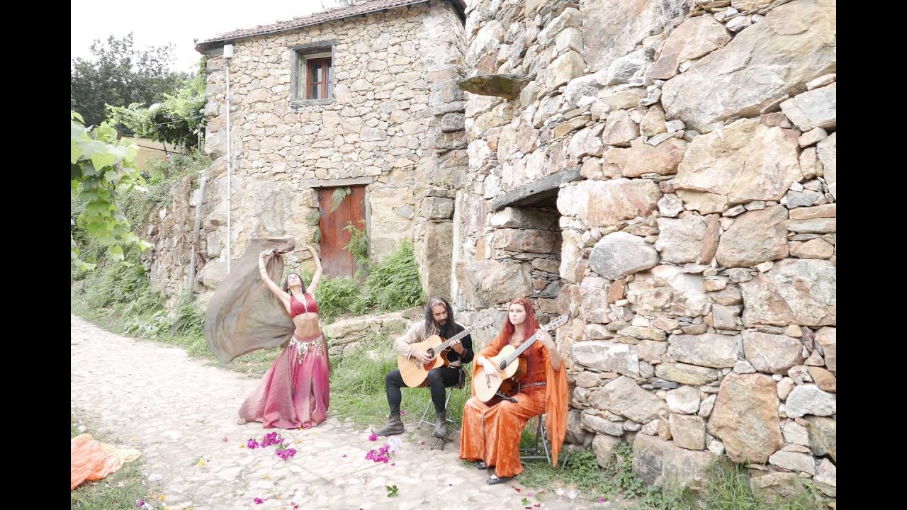 Dança na Aldeia Mágica de Couce - Valongo - YouTube