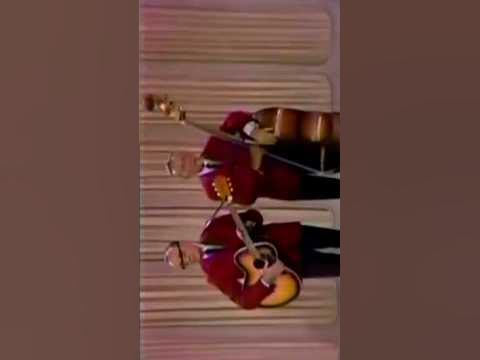 George Burns & Jack Benny as the Smothers Brothers #smothersbrothers #jackbenny #georgeburns ...