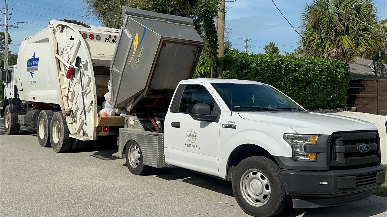 Mack McNeilus Rear Loader + Mini Ford Garbage Truck Dumping Trash - YouTube