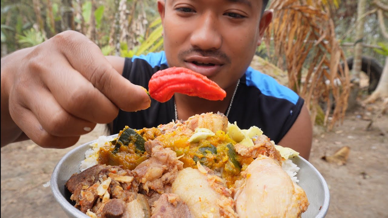 Mukbang 2.0 with huge king chilli | Pork fats | Yummy pumpkin curry ...