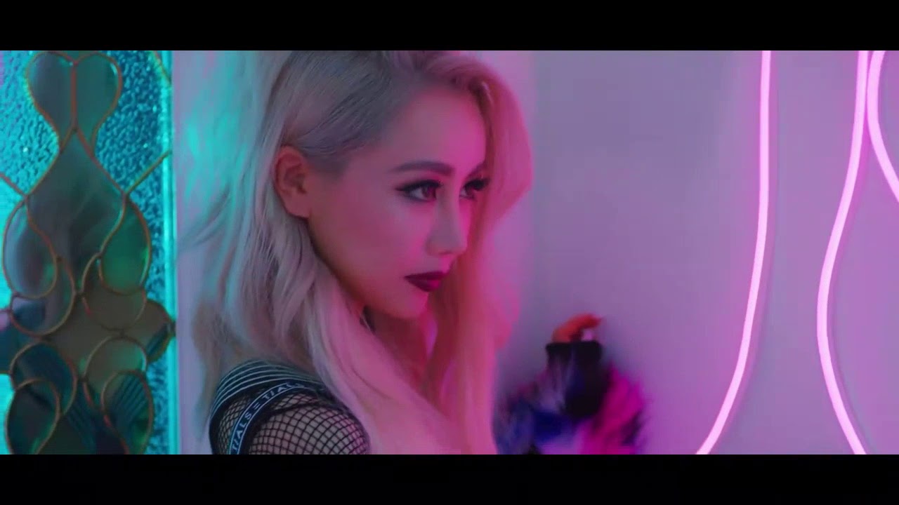 Wengie- Deja Vu music teaser - YouTube
