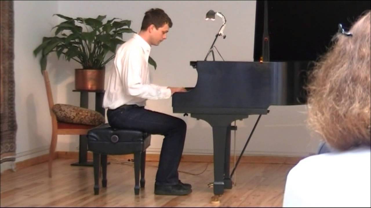 Julien piano concert - YouTube