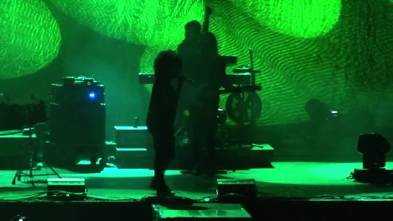 Moby - "Feeling So Real" (Live, 2011) - YouTube